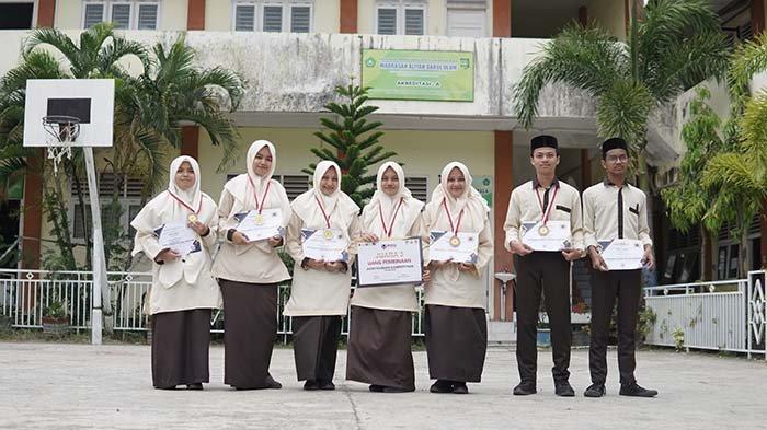 7 Siswa MA Darul Ulum Banda Aceh Raih Medali Emas, Perungu dan Perak Pada Aceh Science ...