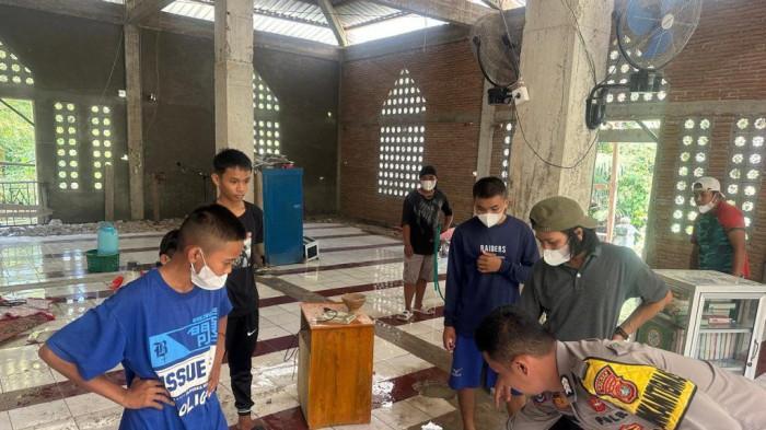 Dua Orang Tewas Tertimpa Dinding Masjid yang Roboh saat Gotong Royong di Polewali Mandar ...