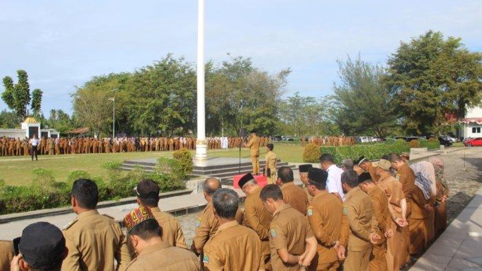 Tekankan Netralitas di Pilkada 2024, Pj Bupati Aceh Jaya Kumpulkan Seluruh ASN - Serambinews.com