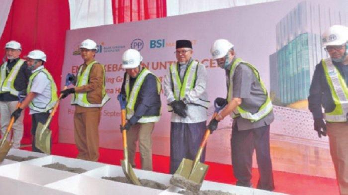 Gedung BSI 10 Lantai Dibangun, Dirut Letakkan Batu Pertama ...