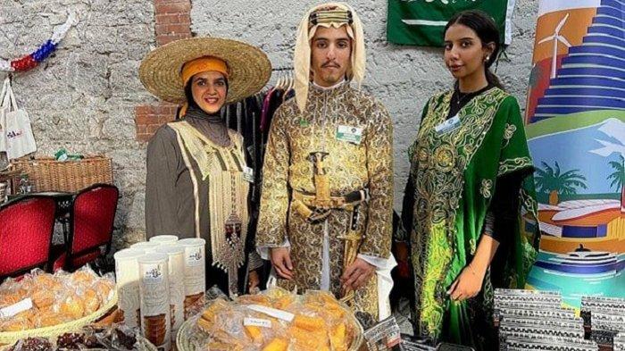 Mahasiswa Arab Saudi Ikuti Bazaar Amal Diplomatik Internasional di ...