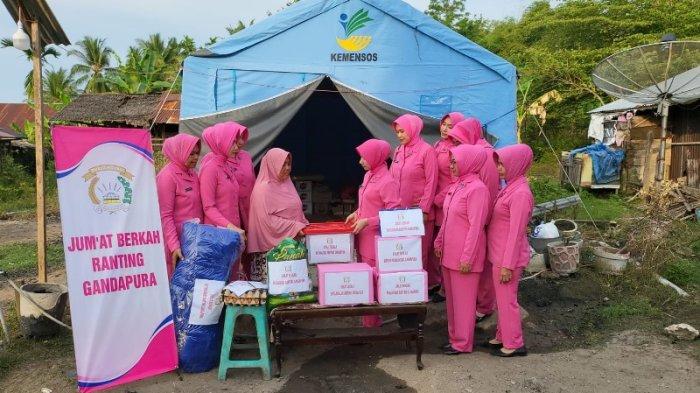 Janda Keude Lapang yang Rumahnya Terbakar Dapat Bantuan dari ...