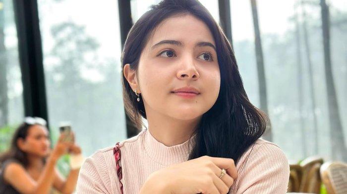 Tanggapi Viral Video Syur Mirip Dirinya, Bulan Sutena: Nggak Masalah Santai - Halaman 2 ...