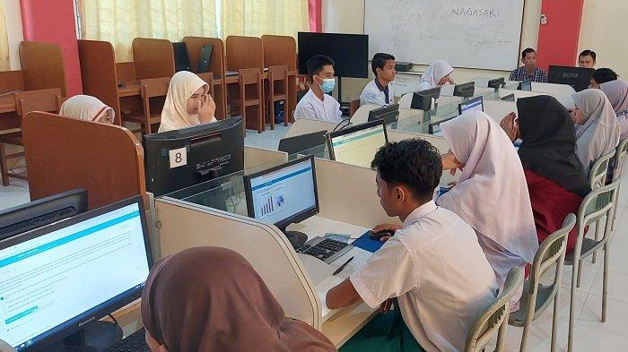 Calon Siswa SMAN 1 Bireuen Jalur Prestasi Ikut Ujian - Serambinews.com Calon Siswa SMAN 1 Bireuen Jalur Prestasi Ikut Ujian - Serambinews.com