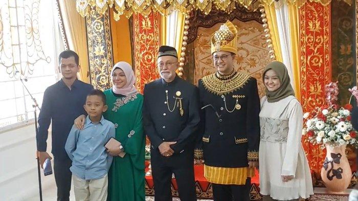 Cantiknya Mutiara Baswedan, Kenakan Jilbab Temani Sang Ayah Anies ...