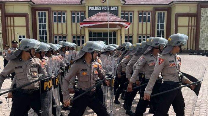 Persiapan Pengamanan Pemilu Serentak 2024, Samapta Polres Pidie Jaya Latihan Pengendalian Massa ...
