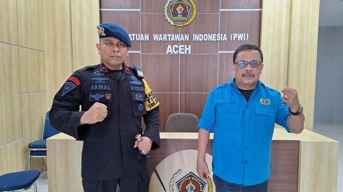 Jelang HUT Ke-78, Danden Gegana Satbrimob Polda Aceh Sambangi PWI - Serambinews.com