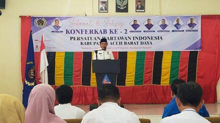 Zainun Yusuf Kembali Terpilih Sebagai Ketua PWI Abdya - Serambinews.com