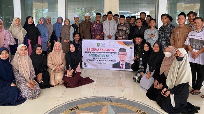 Pesantren Darur Rahmah Sepadan Kirim Dua Santrinya Kuliah ke Timur Tengah - Serambinews.com