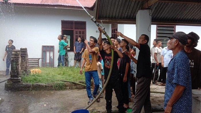 Balai Pengajian dan Rumah Dewan Guru Dayah Darul Mukhlisin Terbakar ... Balai Pengajian dan Rumah Dewan Guru Dayah Darul Mukhlisin Terbakar ...
