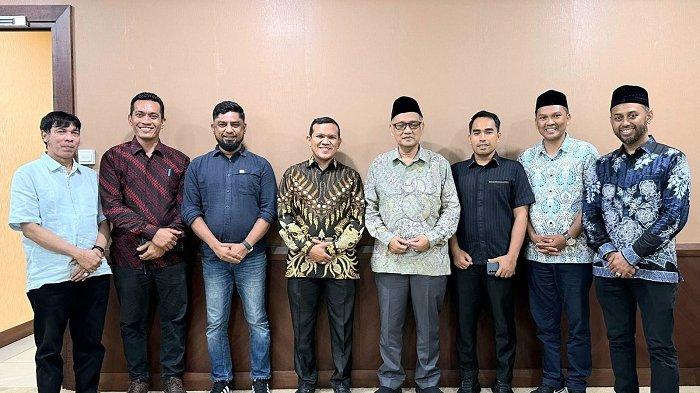 Dek Fadh Temui Wamenag dan Kepala BP Haji di Jakarta, Bahas Soal Haji Aceh - Serambinews.com