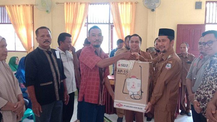 Diskop UKM dan Transmigrasi Agara Bantu Peralatan Pertanian, Alat Mebel ...