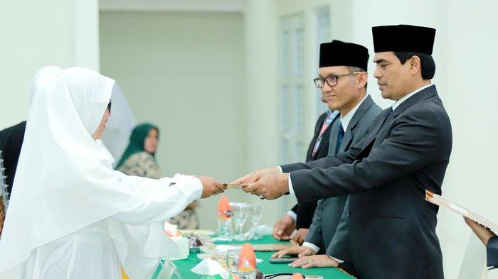 Rektor Kukuhkan 425 Guru Profesional PPG UIN Ar-Raniry - Serambinews.com