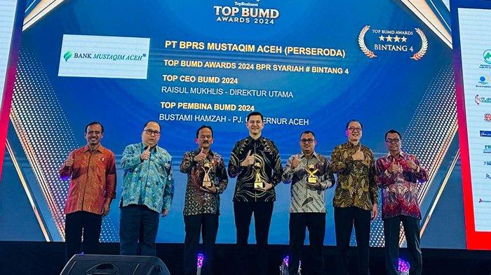 Pj Gubernur Aceh Raih Top Pembina BUMD Awards - Serambinews.com
