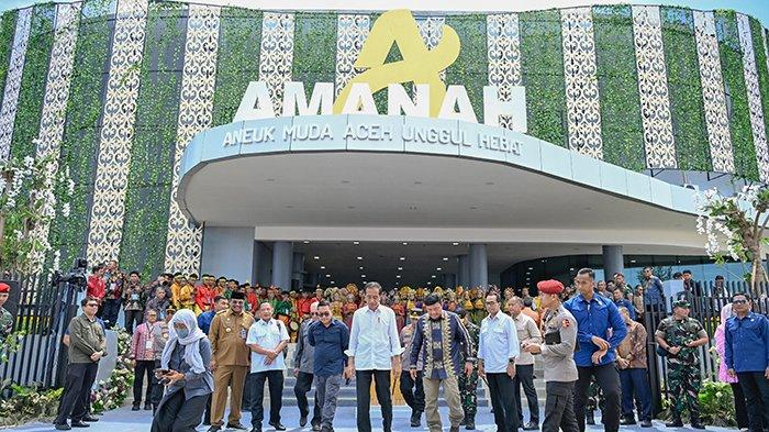 FOTO Jokowi Resmikan Gedung Amanah di KIA Ladong, Aceh Besar ...