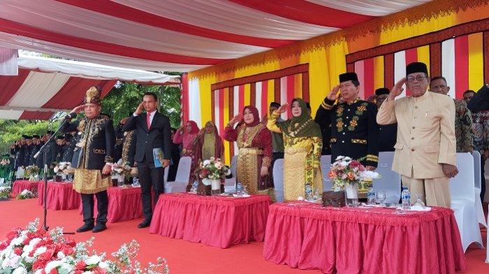 Pj Bupati Darmansah Pimpin Upacara Hari Jadi Ke-22 Kabupaten Abdya - Serambinews.com