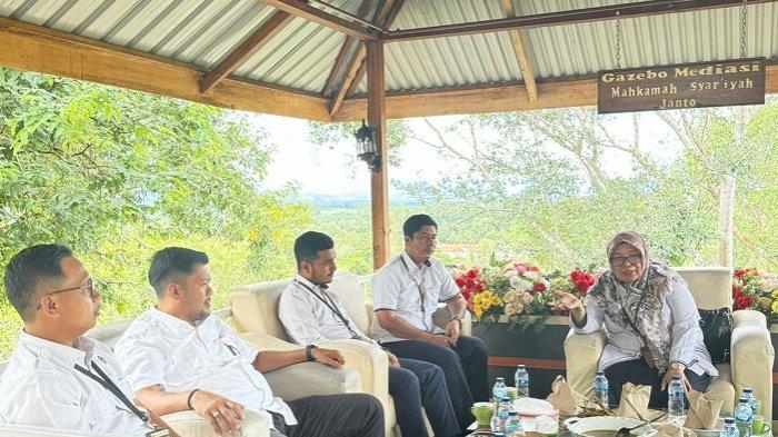 Hakim Agung Terpilih DPR RI Kunjungi Mahkamah Syar’iyah Jantho, Ini Pesan Ainal Mardhiah ...