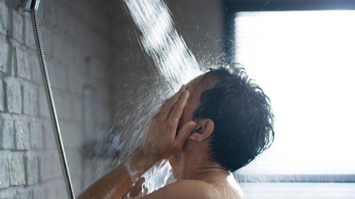 Sebenarnya Mandi Pagi atau Mandi Malam, Kapan Waktu Terbaik untuk Mandi ...