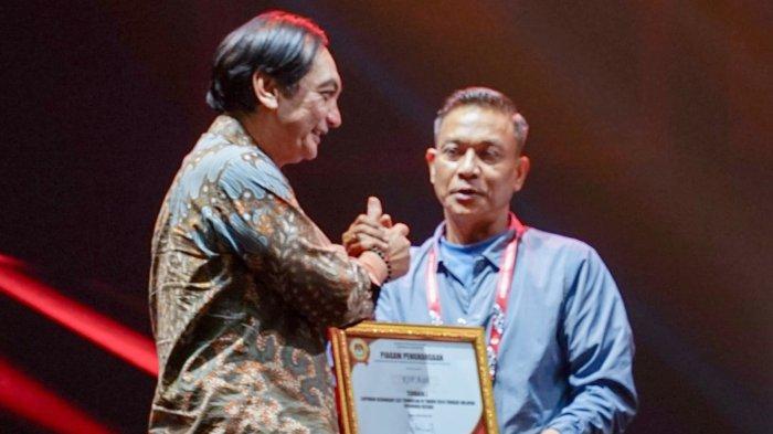 KIP Aceh Raih Penghargaan Terbaik I Nasional - Serambinews.com KIP Aceh Raih Penghargaan Terbaik I Nasional - Serambinews.com