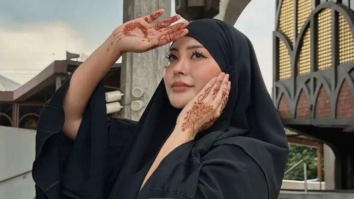 Kae Asakura Mantan Aktris Film Dewasa Jepang Ungkap Kebahagiaan Jalani Ramadan Pertama Usai ...