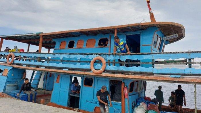 Menikmati Perjalanan Naik Kapal Tradisional ke Pulau Banyak ...