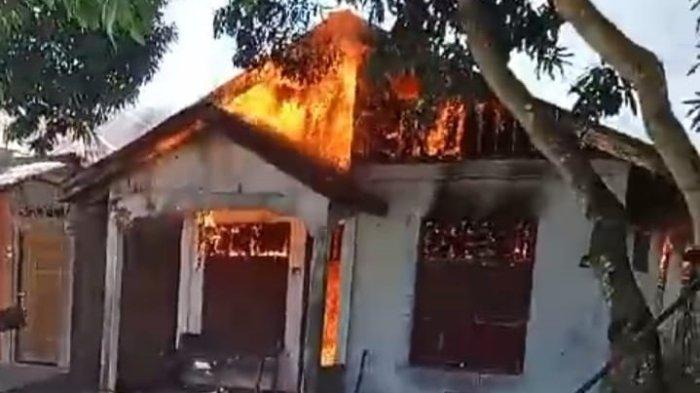 Kebakaran Hanguskan 2 Rumah Warga di Nagan Raya - Serambinews.com