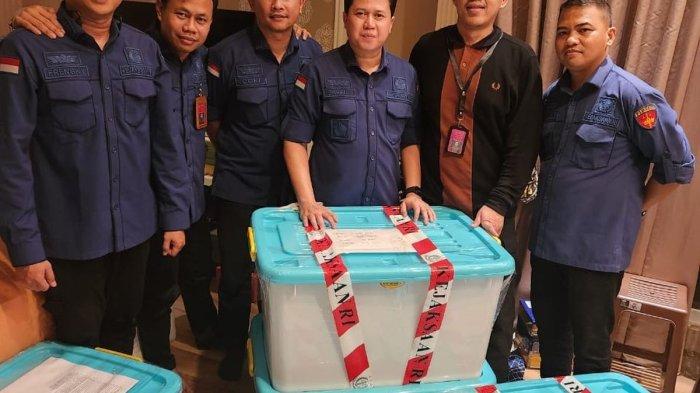 Zarof Ricar Simpan Uang Rp1 Triliun dan Emas 51 Kg di Rumah Mewah ...