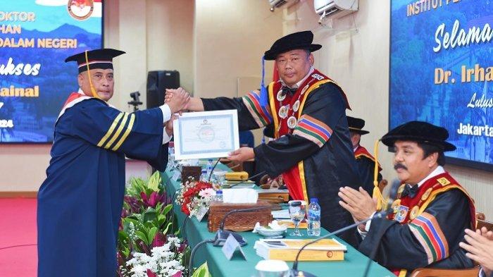 Mantan Kapendam IM, Kolonel Irhamni Zainal Raih Doktor Ilmu Pemerintah ...