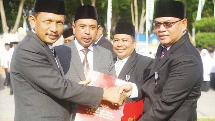 ASN Kemenag Aceh Terima Satya Lencana, Diserahkan Pj Gubernur ...