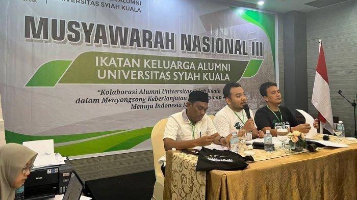 Presidium Sidang: Suasana Perdebatan Dalam Munas III IKA USK Sangat Demokratis - Serambinews.com