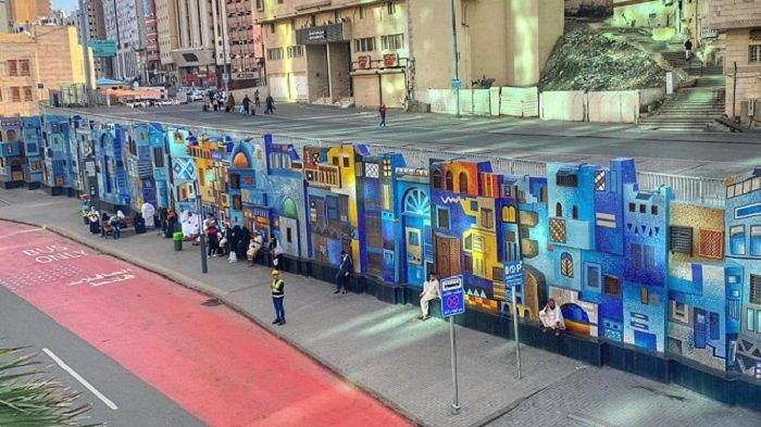 Jalan Menuju Masjidil Haram Dipercantik Dengan Mural Kaligrafi ...