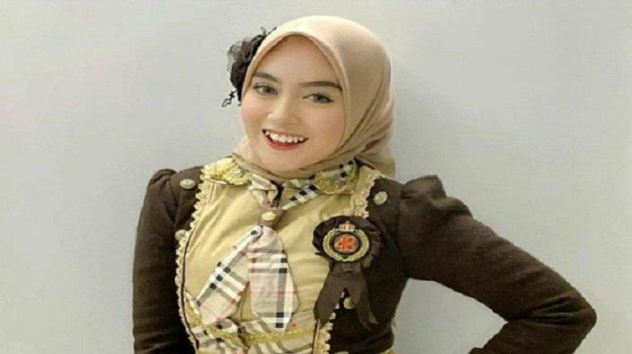 Nabilah Jkt48 Berhijab