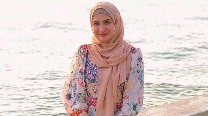 Natalie Sarah Pernah Jadi Korban Pernikahan Dini - Serambinews.com