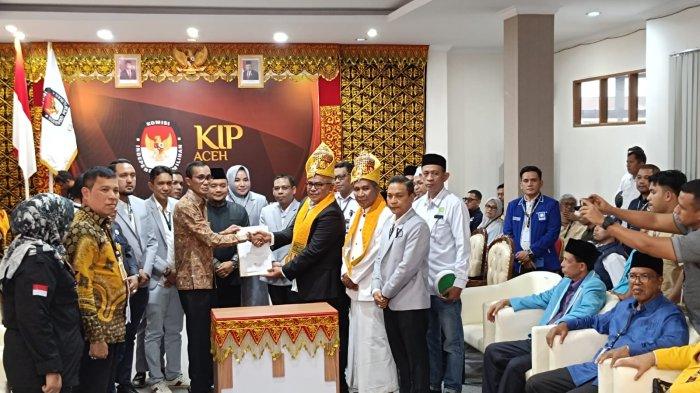 Usai Mendaftar ke KIP Aceh, Bustami: Kami Siap Berkompetisi Secara Sehat - Serambinews.com