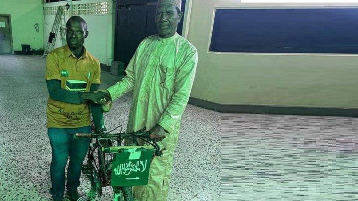 Luar Biasa, Pemuda Nigeria Dayung Sepeda Selama Dua Tahun Untuk Umrah ...