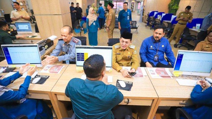 Sidak Pj Wali Kota Banda Aceh di Hari Pertama Masuk Kantor, Kehadiran Pegawai Capai 99,31 Persen ...