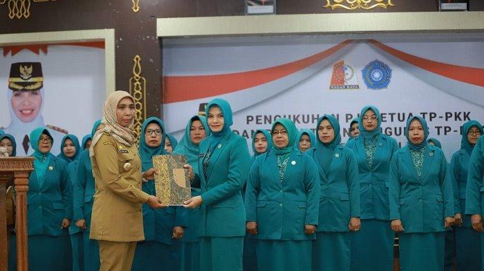 Pj Bupati Kukuhkan TP PKK Nagan Raya - Serambinews.com