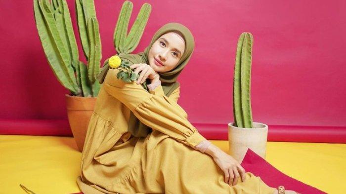 Tak Hanya Putih, Warna Pastel juga Jadi Favorit untuk Baju Lebaran 2024 ...