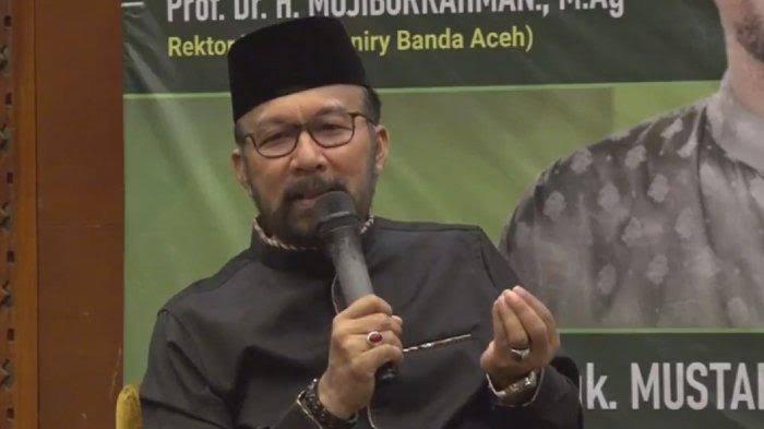 Guru Besar UIN Ar-Raniry Prof Syamsul Rijal Khatib Idul Fitri di Masjid ...