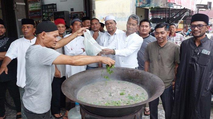 Kanji Rumbi Kuliner Ramadhan Khas Aceh di Meulaboh - Serambinews.com