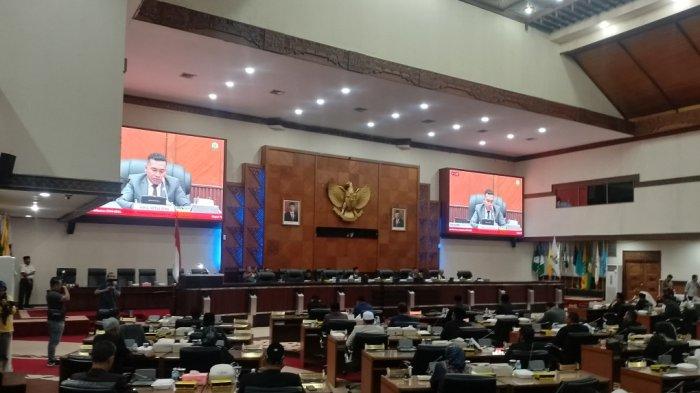 Dewan Gelar Rapat Paripurna Usulan Penetapan Penggantian Ketua DPRA dari Fraksi Partai Aceh ...