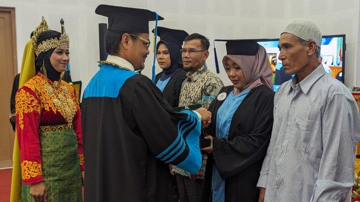 ISBI Aceh Wisuda 44 Lulusan, Empat Lulus 'Cum Laude' - Serambinews.com