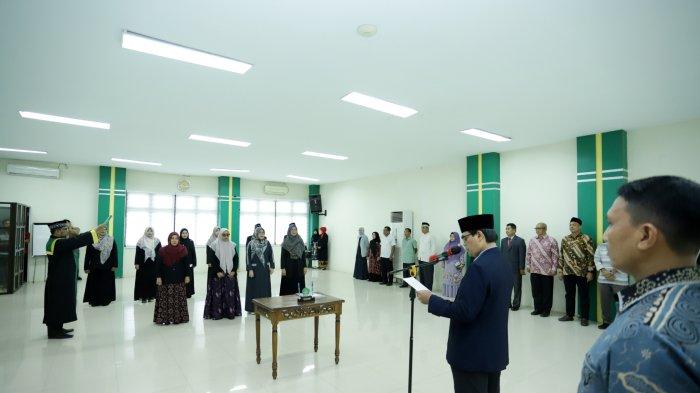 Lantik 10 Pejabat Baru, Rektor UIN Ar-Raniry Ingatkan Peran Penting Pelayanan Prodi ...