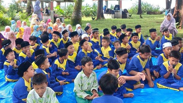 Murid SDIT Muhammadiyah Rihlah di Pantai Ujung Manggeng Abdya ...