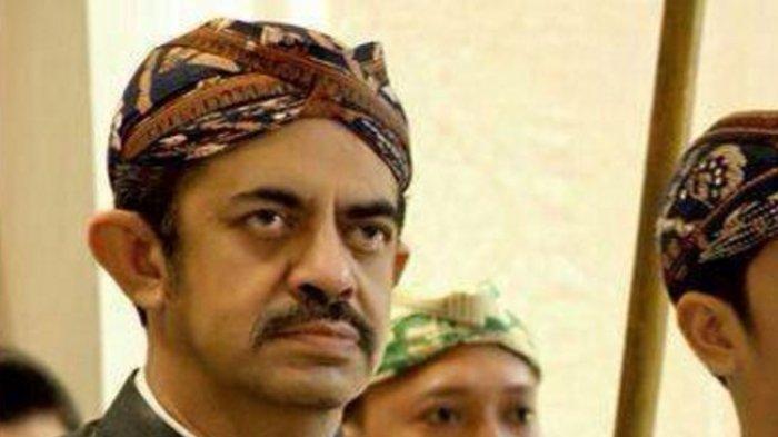 Sosok Riza Chalid, Si 'Raja Minyak' Indonesia, Rumahnya Digeledah ...