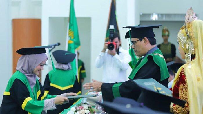 UIN Ar-Raniry Wisuda 808 Lulusan - Serambinews.com