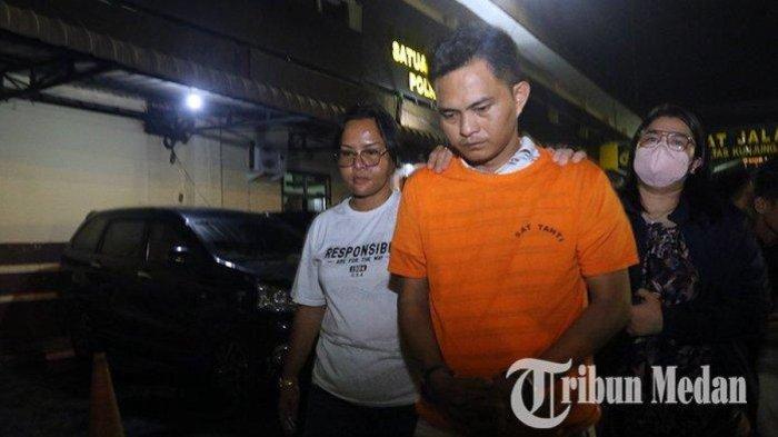 SOSOK Zamaneuli Zebua, Pengelola Panti Asuhan yang Ngemis di TikTok ... SOSOK Zamaneuli Zebua, Pengelola Panti Asuhan yang Ngemis di TikTok ...