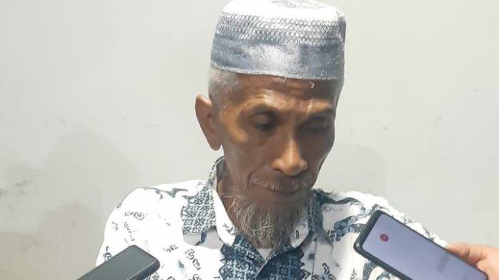 Kakek Sabaruddin Dianiaya Hingga Tersungkur di Kantor Desa, Korban ...