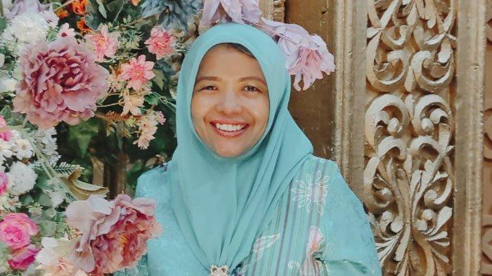 Dr Siti Rahmah, Penulis Buku Jejak Setapak di Tanah Rencong, Dilantik ...