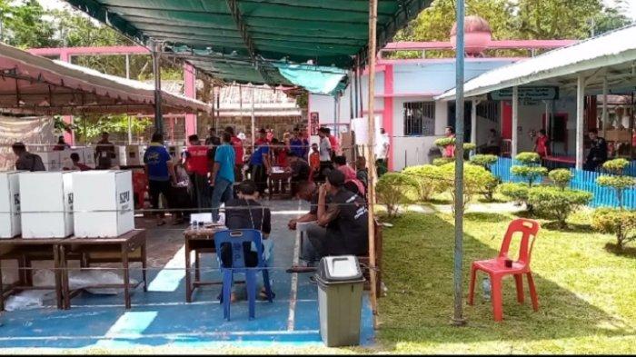 367 Warga Binaan Coblos Surat Suara di Lapas Kelas II B Idi Aceh Timur ... 367 Warga Binaan Coblos Surat Suara di Lapas Kelas II B Idi Aceh Timur ...